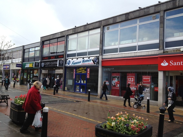 Accrington town centre retail property to let with Robert Pinkus & Co
